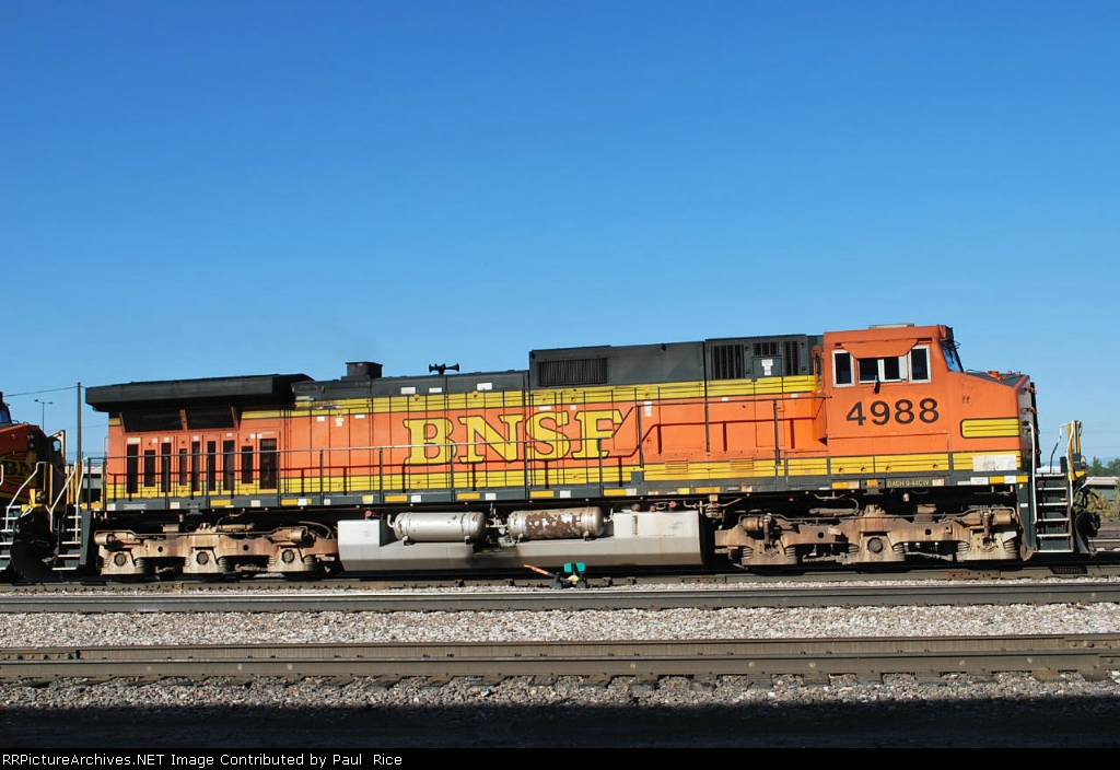 BNSF 4988